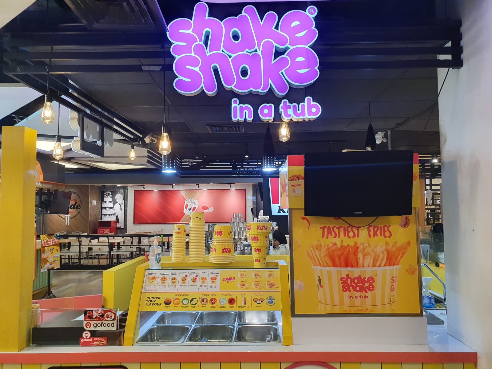 SHAKE SHAKE IN A TUB – Plaza Blok M